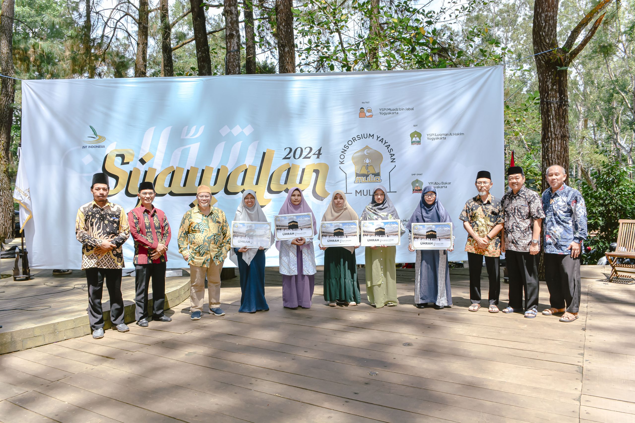 Konsorsium Yayasan Mulia Beri Hadiah Umroh untuk Pegawai dalam Momentum ...